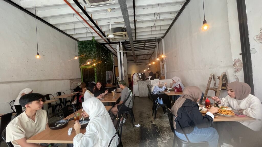 A Perfect Lunch at Café etc Kuala Lumpur — Cheap, Delicious & Cozy